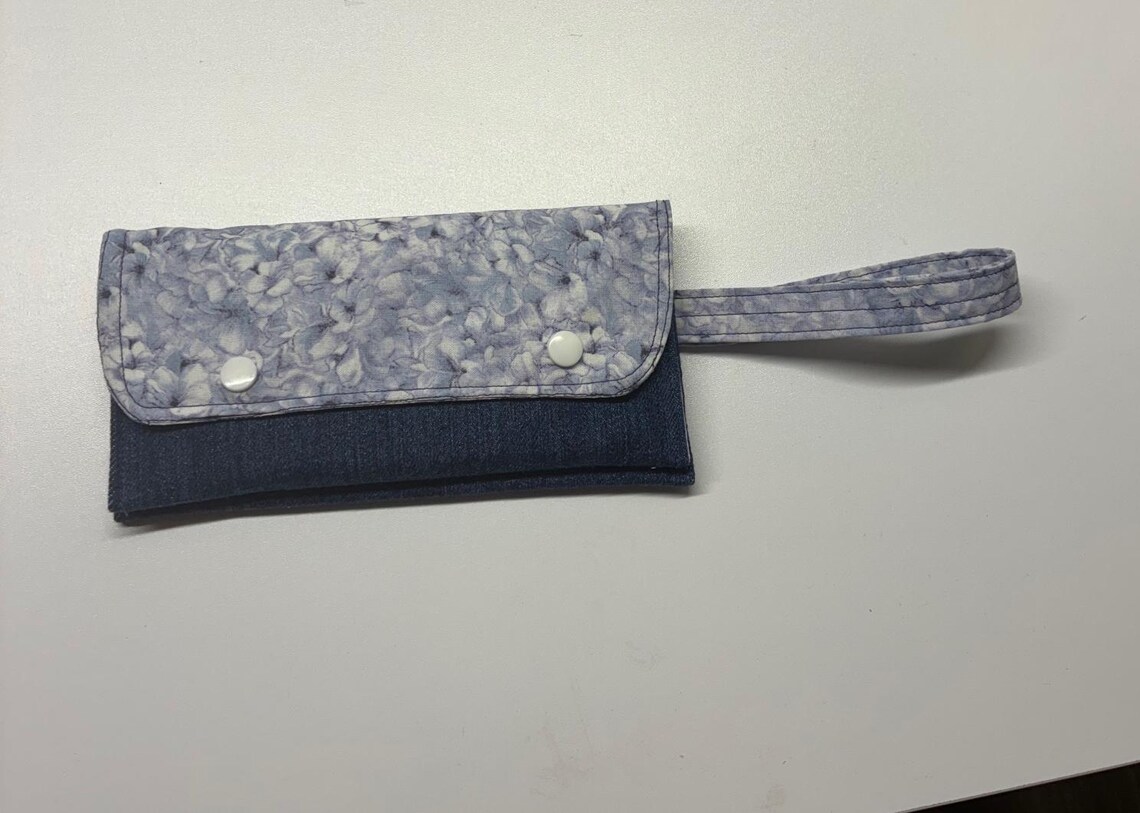 Women's Wristlet Wallet Jean Wallet Recycled Jeans Wallet Blue Flowered ...