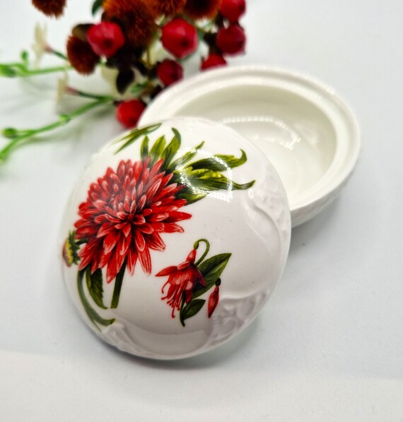 Aynsley Chelsea Flowers Dahlia Pattern Circular Trink… - Gem