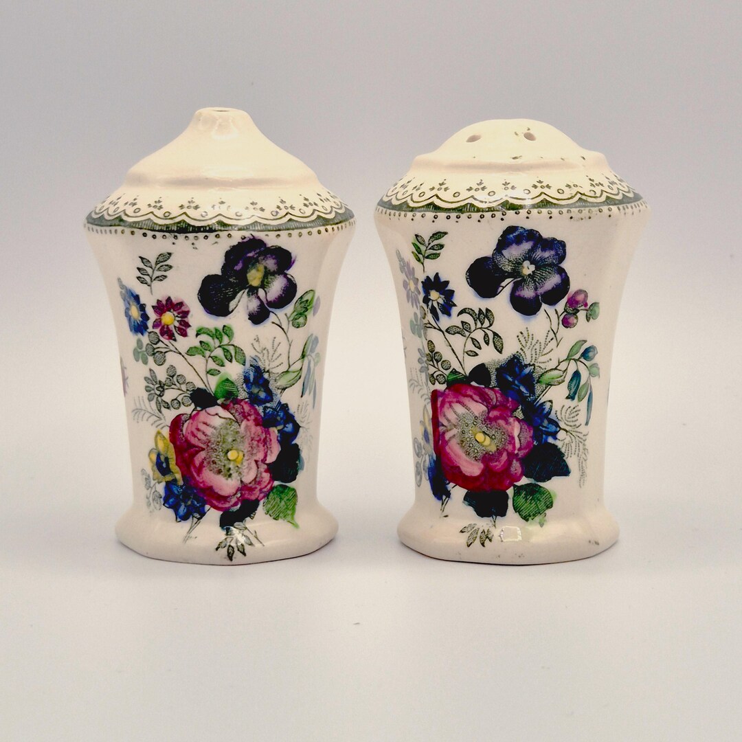 Mason's Paynsley Green Pattern Salt and Pepper Shakers Vintage ...