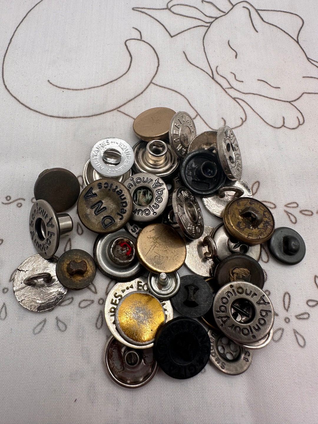 35 Vintage Buttons, Cute Buttons, Destash Buttons, Vintage Sewing ...