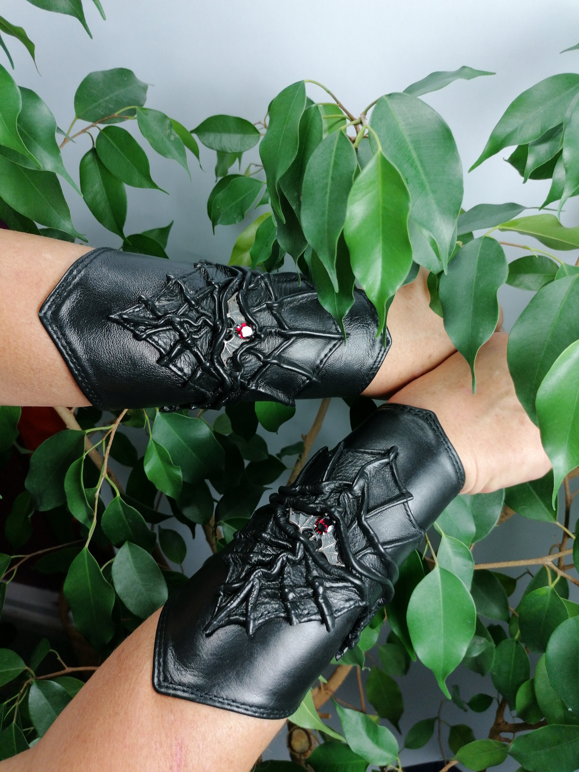 Leather Greaves Leg Armers Pair for Men and Women With 925 Silver-bat ...