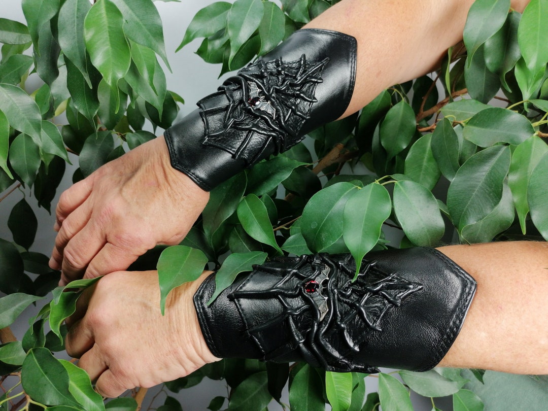 Leather Greaves Leg Armers Pair for Men and Women With 925 Silver-bat ...