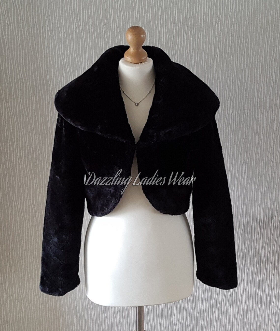 Black Long Sleeved Faux Fur Bolero Large Collar / Shrug / | Etsy