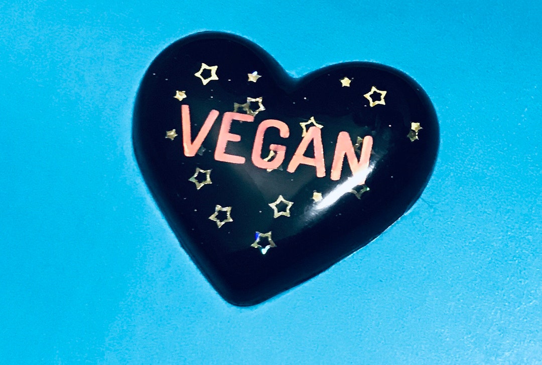 Vegan Magnet ~ Black Heart Gold Stars ~ Minimalist ~ Resin - Etsy