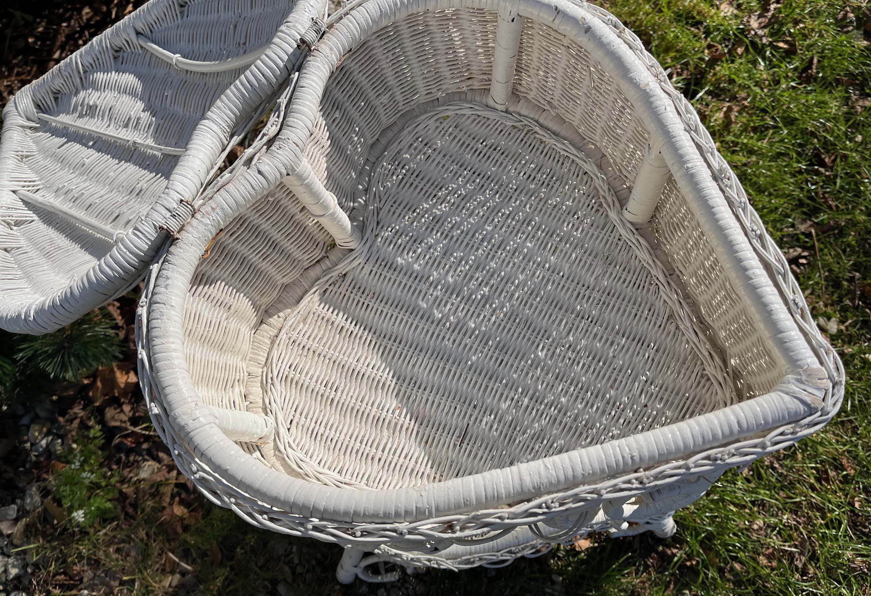 Heart Shaped Wicker Sewing Stand 1890s Heywood Wakefield Top Storage ...