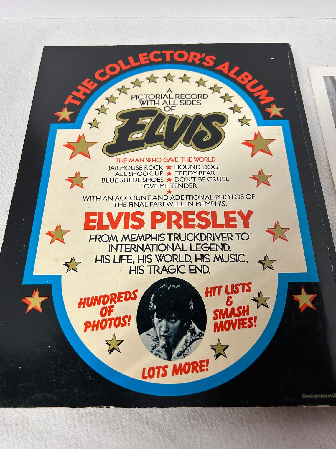 Solid Gold Memories, the ELVIS Presley Scrapbook, Photo and Pin, 1977 ...