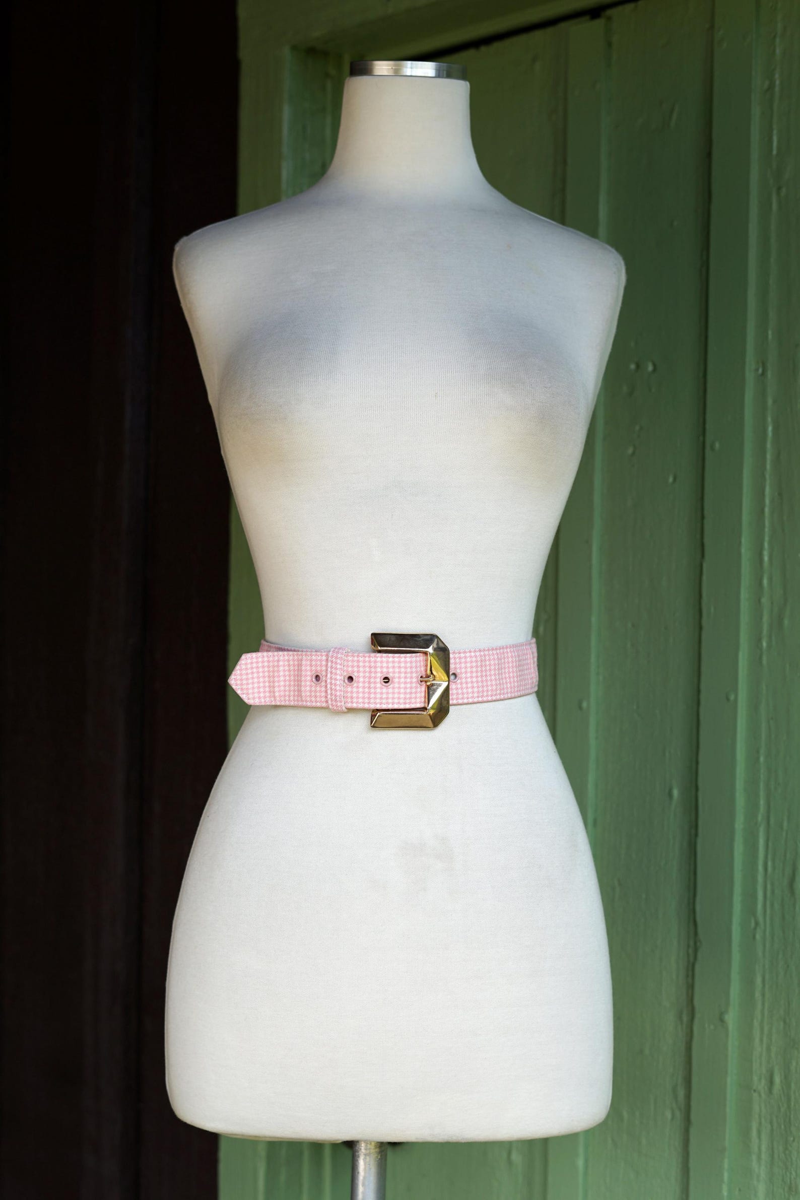 1980s Pink White Houndstooth Checked Fabric Belt With Gold Tone Buckle ...