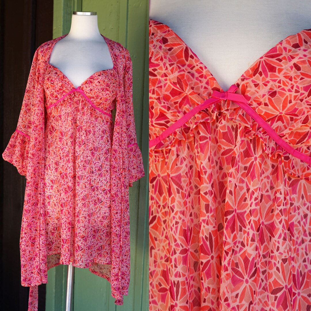 2000s Pink Coral Fuchsia Orange Retro Look Floral Print Nightgown Robe ...