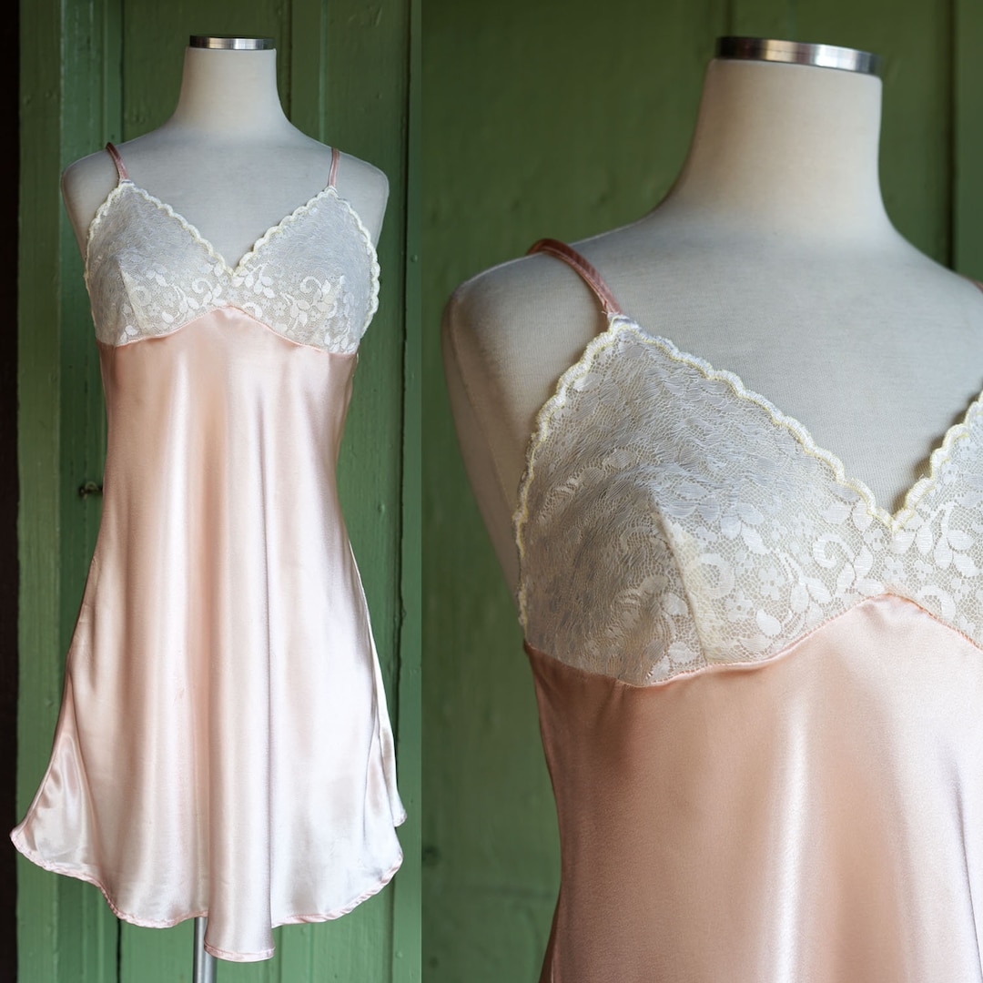 1980s Pale Pink White Lace Bust Short Nightgown // 80s Spaghetti Strap ...