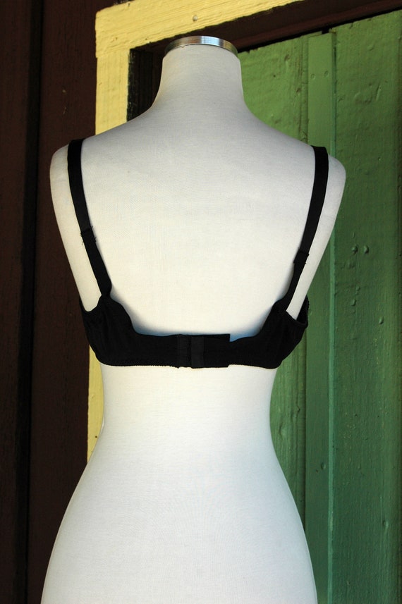 1970s 1980s Black Lace Trimmed Underwire Bra // 70s 8… - Gem
