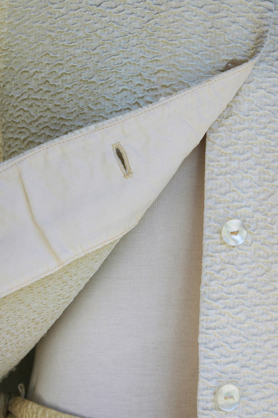 1960s Warm White Pale Yellow Crinkle Textured Shell a… - Gem