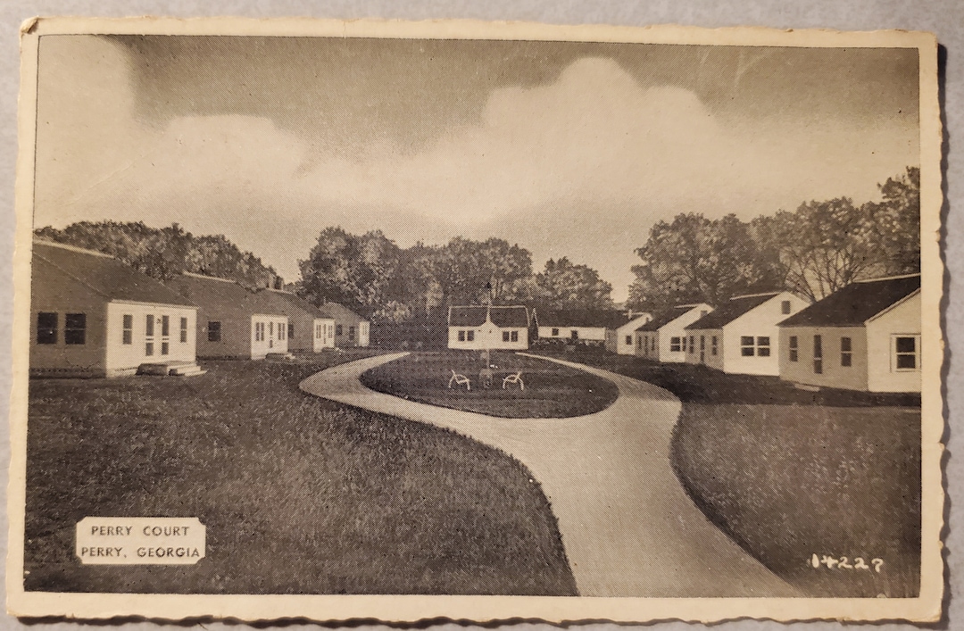 Perry Court, Perry, Georgia, Vintage Black and White Illustrated ...