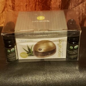 Aromatherapy Gift Set / Portable Diffuser & Essential Oil Starter Kit ...