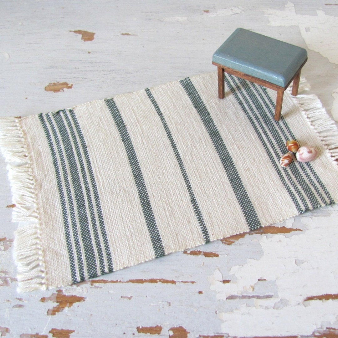 Dollhouse Miniature Rug, 1:12 Scale Artisan Handmade Hand Woven Green ...