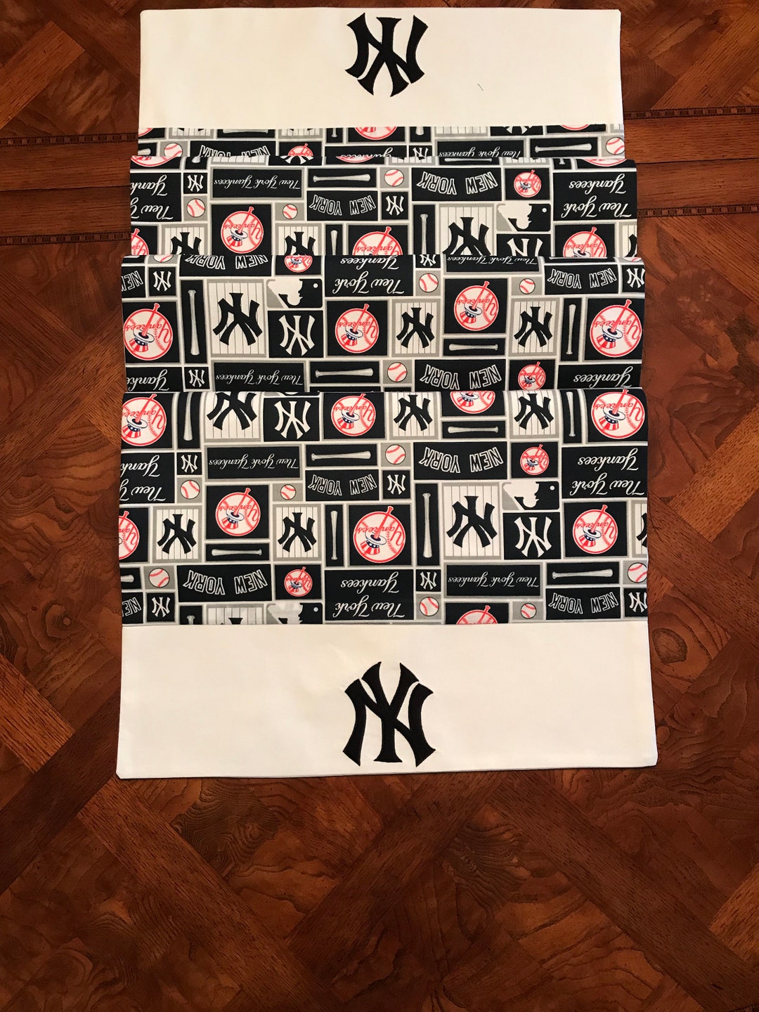 New York Yankees Table Runner - Etsy