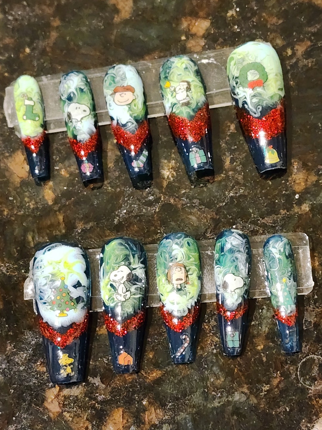 Snoopy and Charlie Brown Peanuts Characters Nails. - Etsy