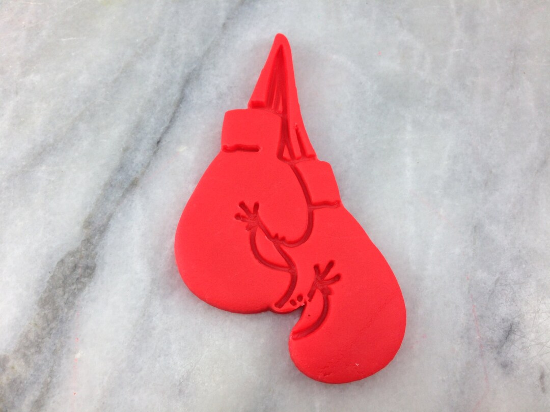 Boxing Gloves Hanging Cookie Cutter 2-piece, Outline & Stamp - SHARP ...