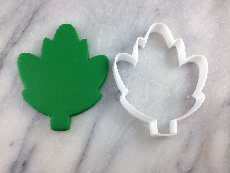 Maple Leaf Cookie Cutter Outline 2 SHARP EDGES FAST - Etsy