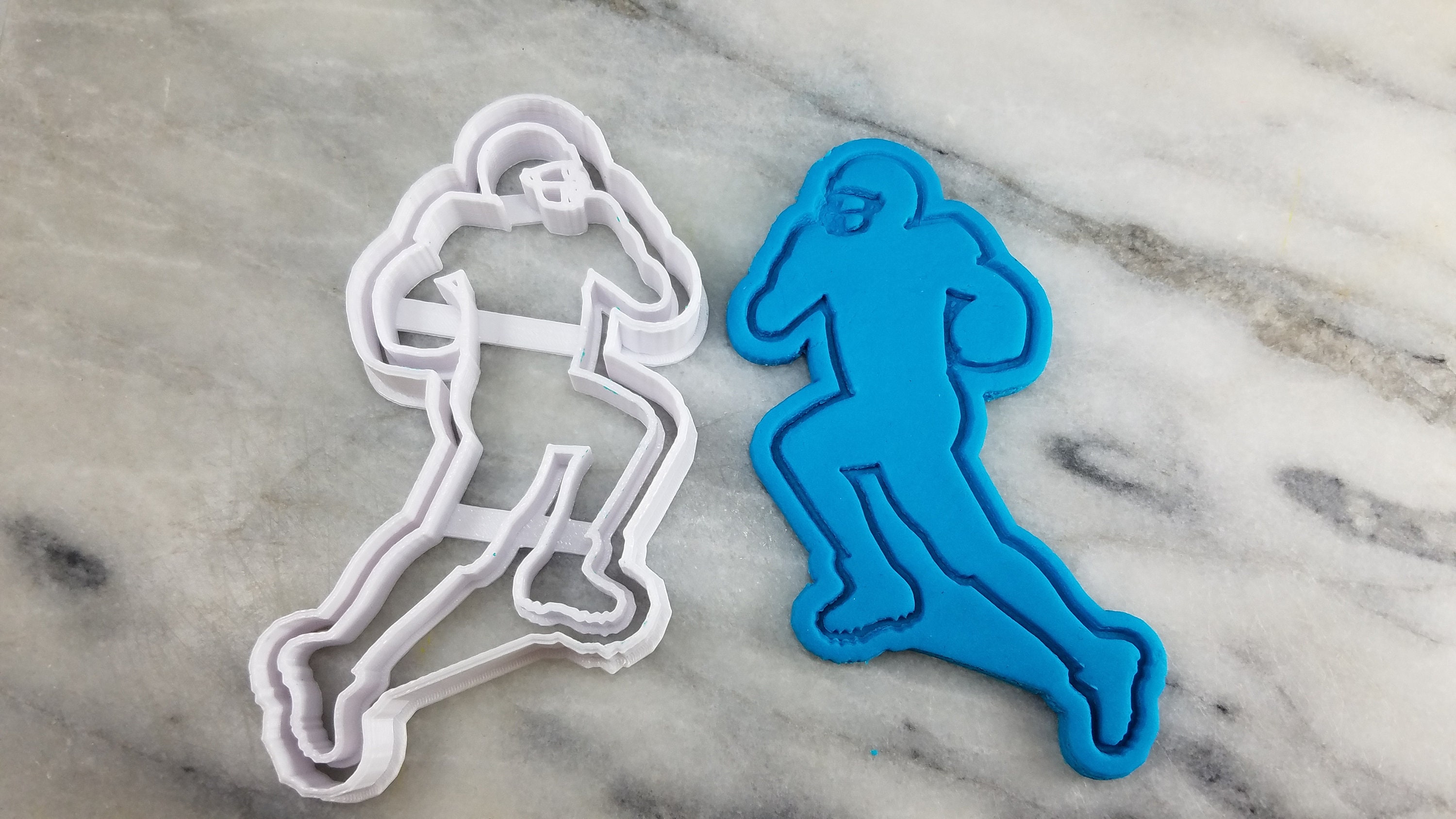 Football Player Cookie Cutter 2-piece Outline & Stamp 2 | Etsy