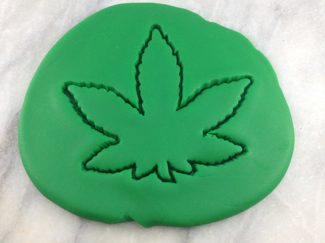 Marijuana Pot Leaf Cookie Cutter Detailed SHARP EDGES FAST - Etsy