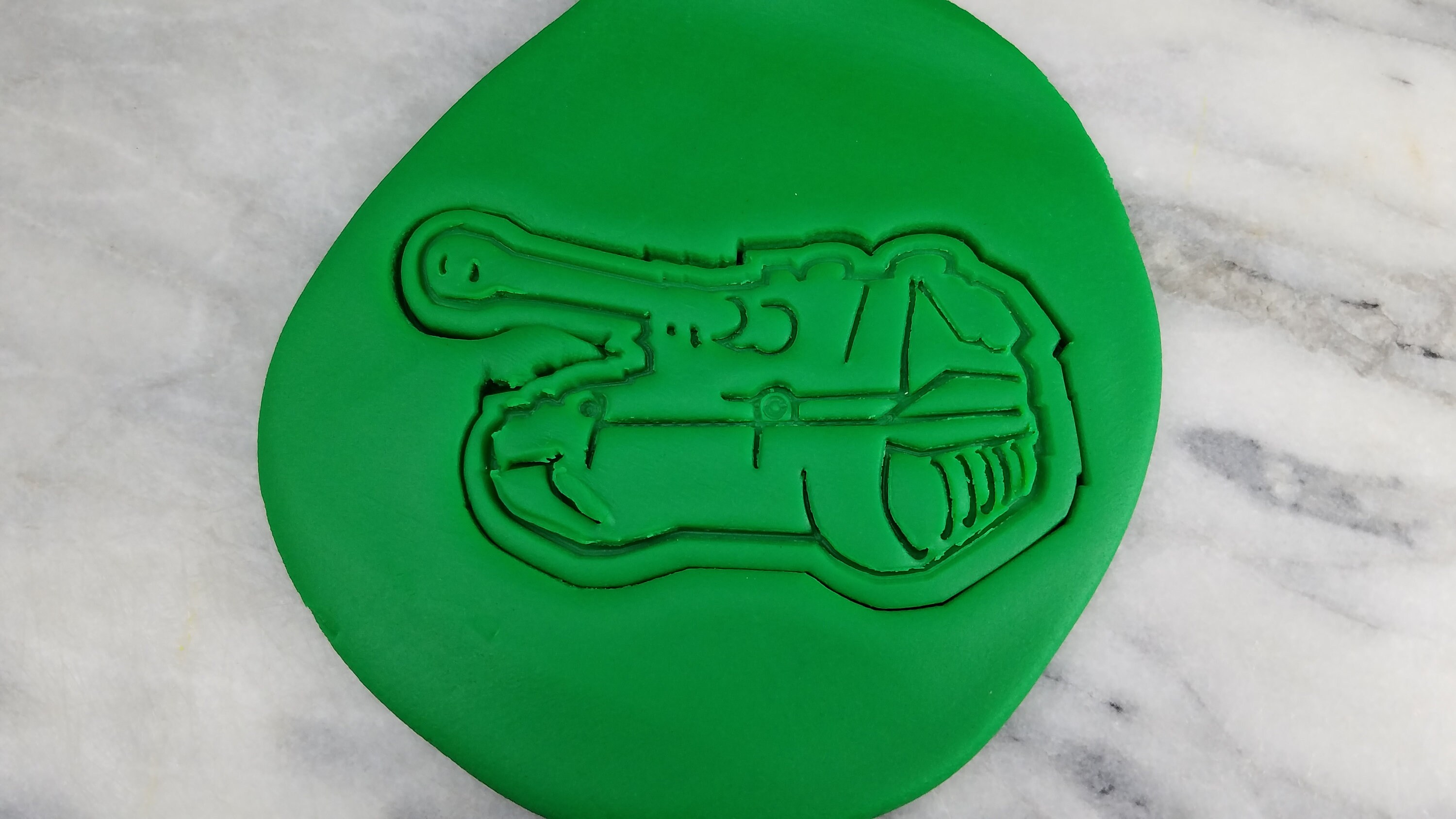 Army Tank Cookie Cutter 2-piece, Stamp & Outline #1 - SHARP EDGES ...