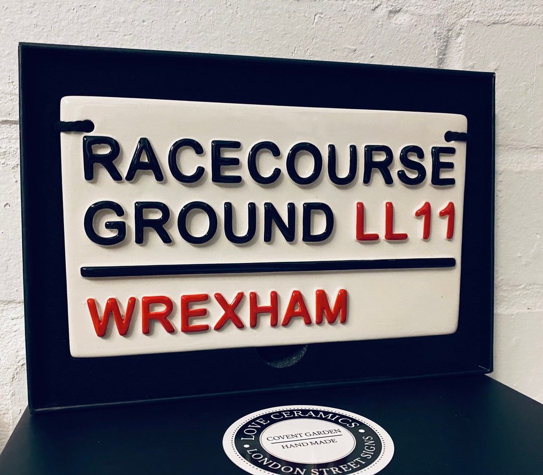 Wrexham-racecourse Ground-london Street Sign-football Fan-football ...