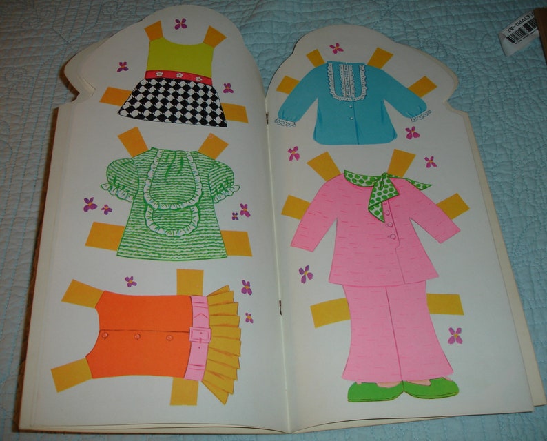 Vintage Pretty Pat Paper Doll Book, 1970s Uncut With 12 Outfits - Etsy