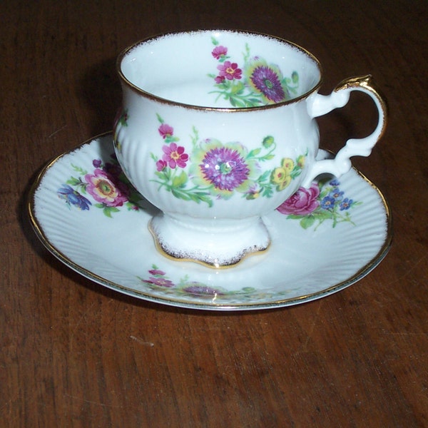 Elizabethan Tea Cup - Etsy