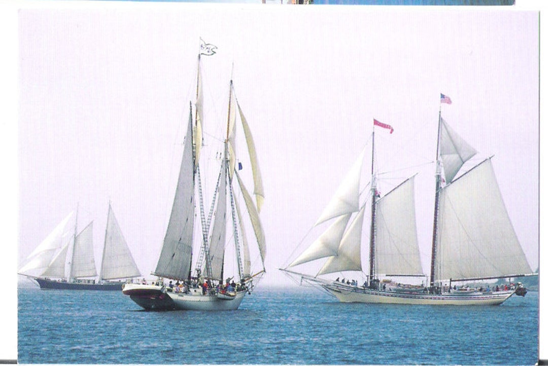 Sailing Ship, the “mary Day” (L) Gives Way to the “heritage” (R) S53 - Etsy