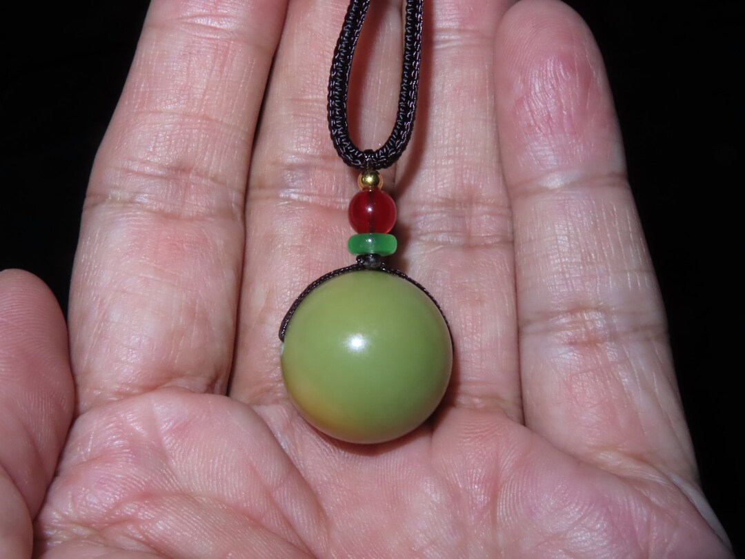 Thai Buddhist Round Green Color Natural Luminous Glow in Dark Amulet ...