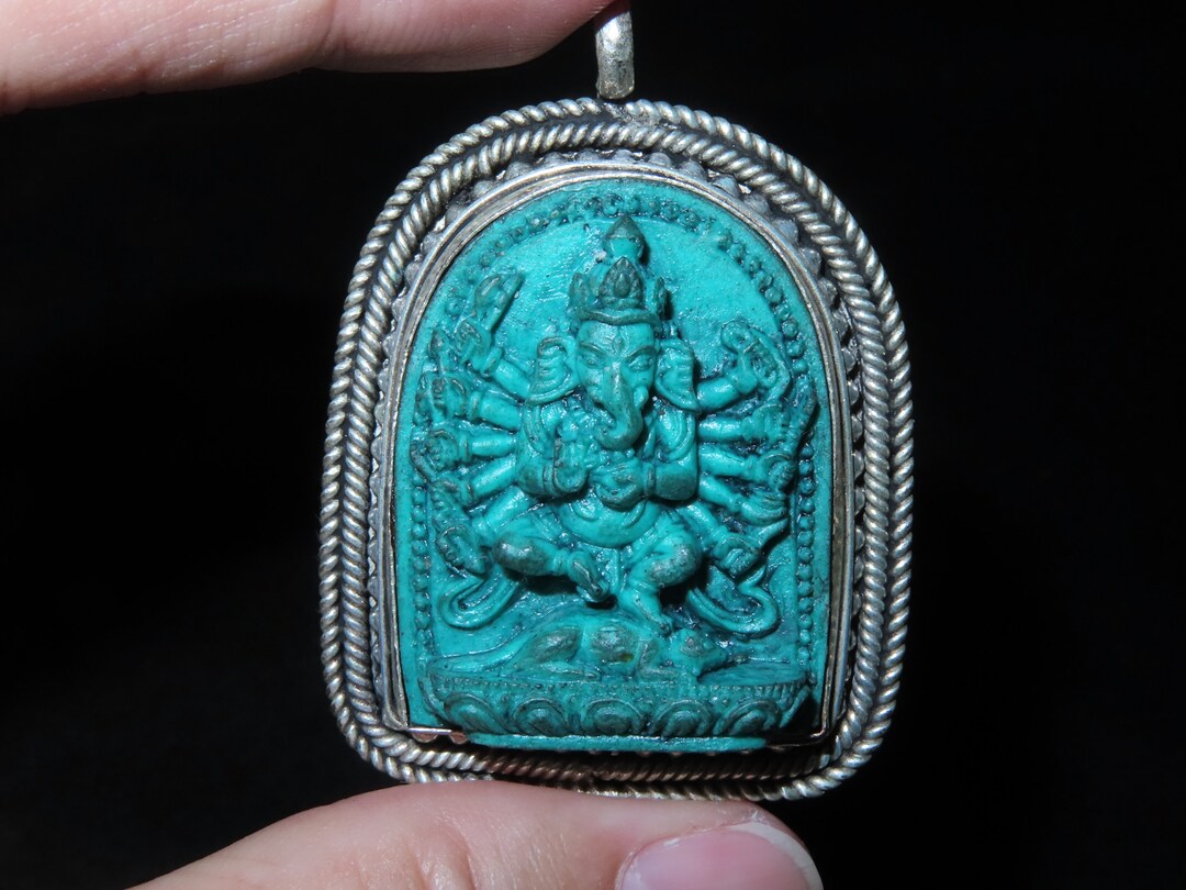 Nepal Hindu Turquoise Powder Compressed 12-armed Lord Ganesha Talisman ...
