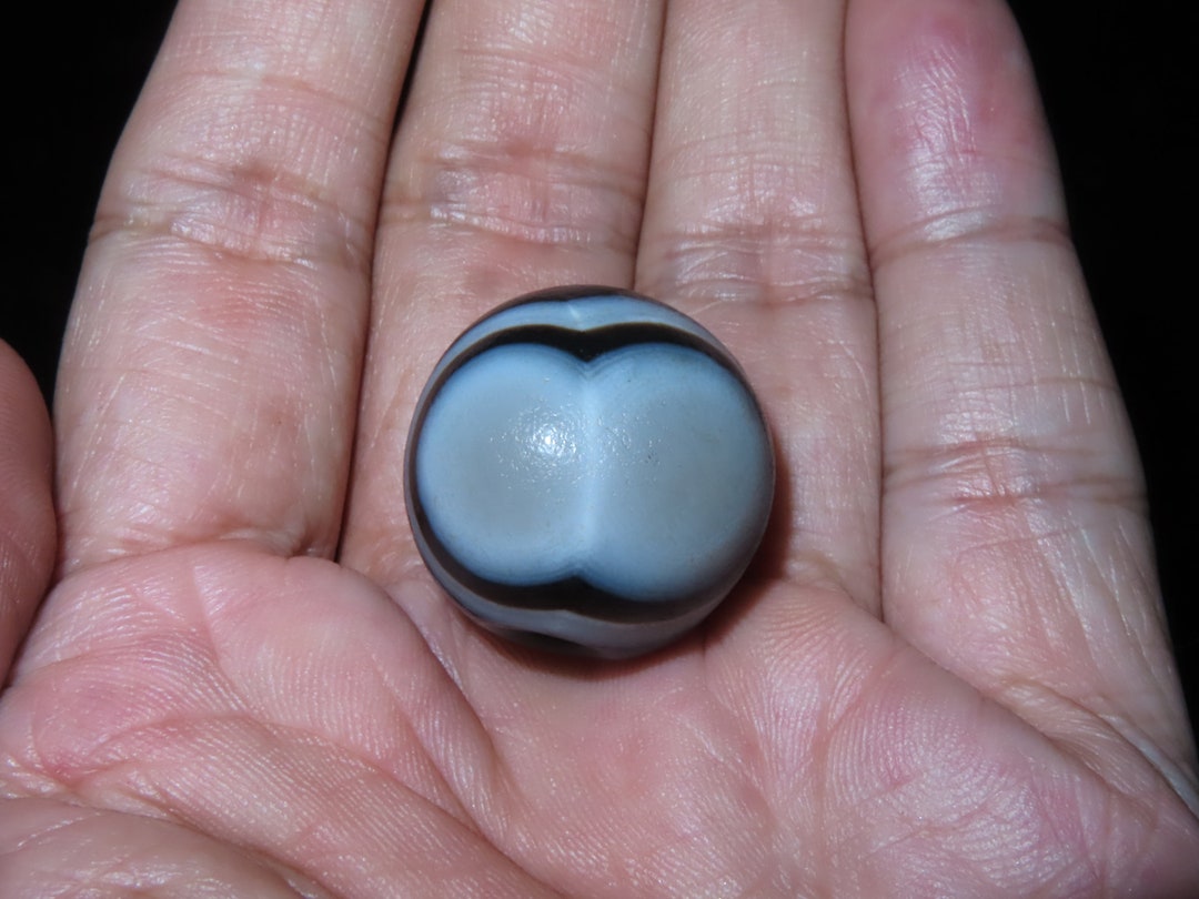 Nepal Tibet Buddhist Number 8 Sky Eyed Round Shaped White Banded Agate ...