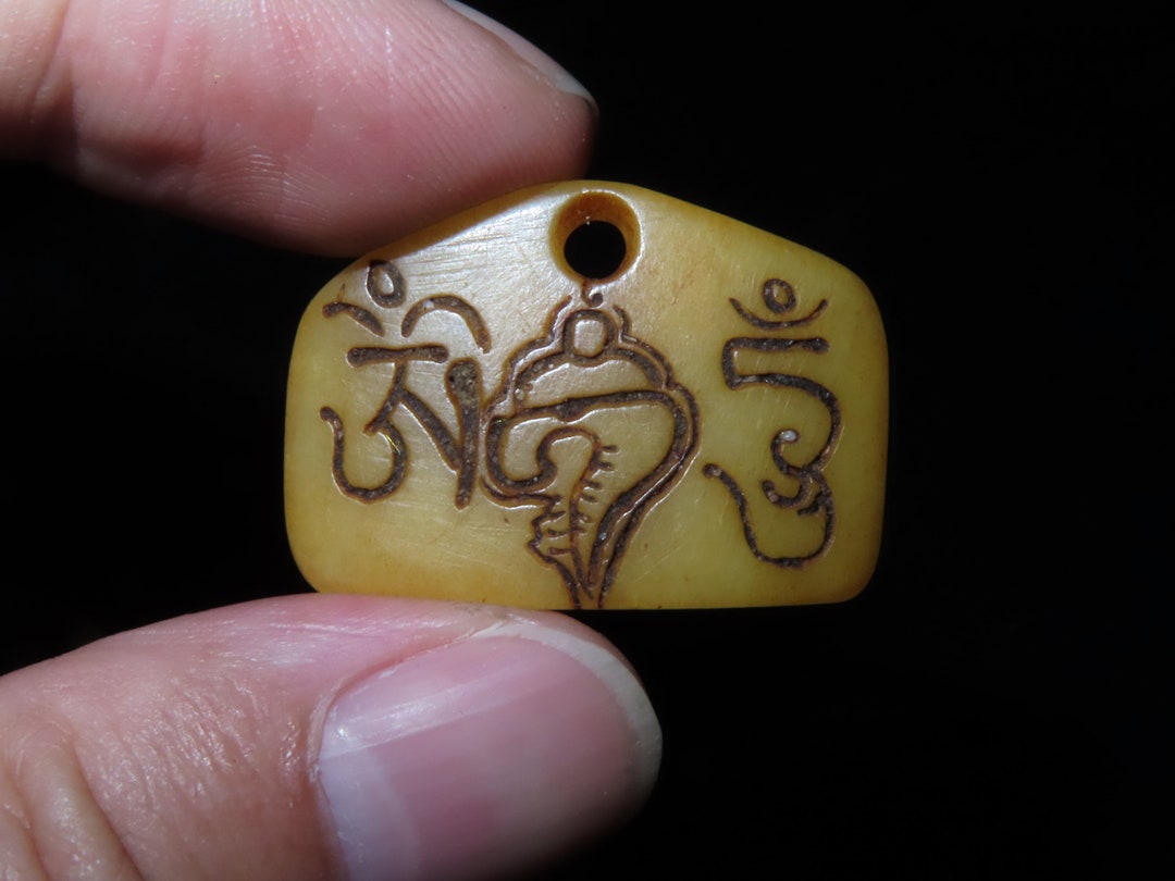 Nepal Tibet Buddhist Yak Bone Conch Om Mani Padme Hum Ornament Talisman ...