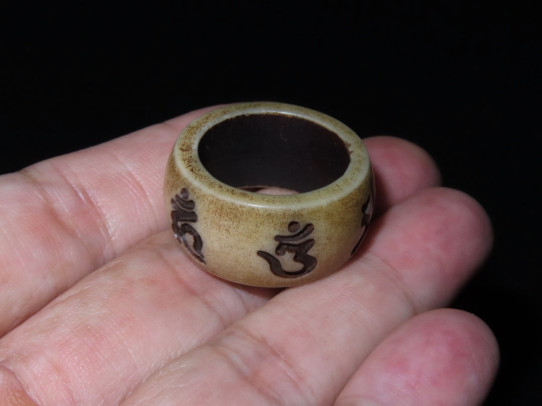 Nepal Tibet Buddhist Yak Bone Om Mani Padme Hum Talisman Ornament Ring ...