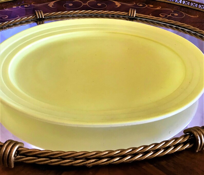Vintage Hazel Atlas Platonite Moderntone Yellow Serving Platter ...