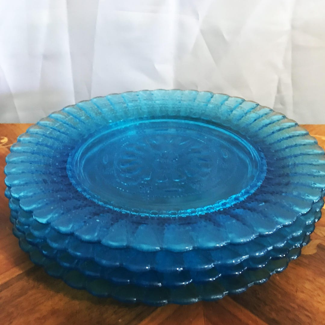 Kemple Wheaton Dinner Plates Lace and Dewdrop 10 3/8" Blue Pressed ...