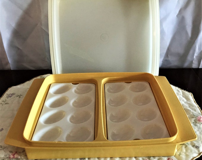Vintage Tupperware Egg Tray With Lid, Complete Set .gold Set , Deviled ...
