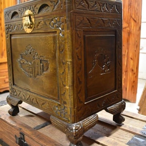 Vintage Heavily Carved Asian Inspired Chest With Claw Feet - Etsy