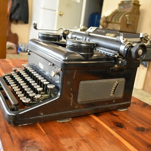Antique 1930's Royal Typewriter | Etsy