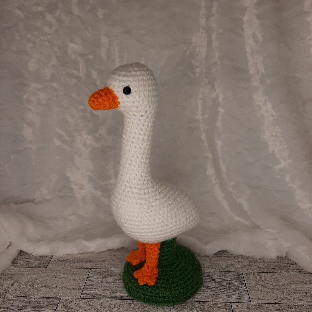 11" Crochet Desk Goose, Yard Porch Goose, Mother's Day Gift, Decoration ...