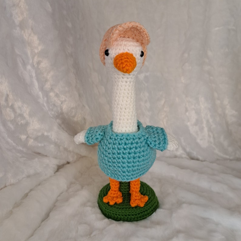 PATTERN ONLY Crochet Desk Goose Basic Outfit and Accessories - Etsy