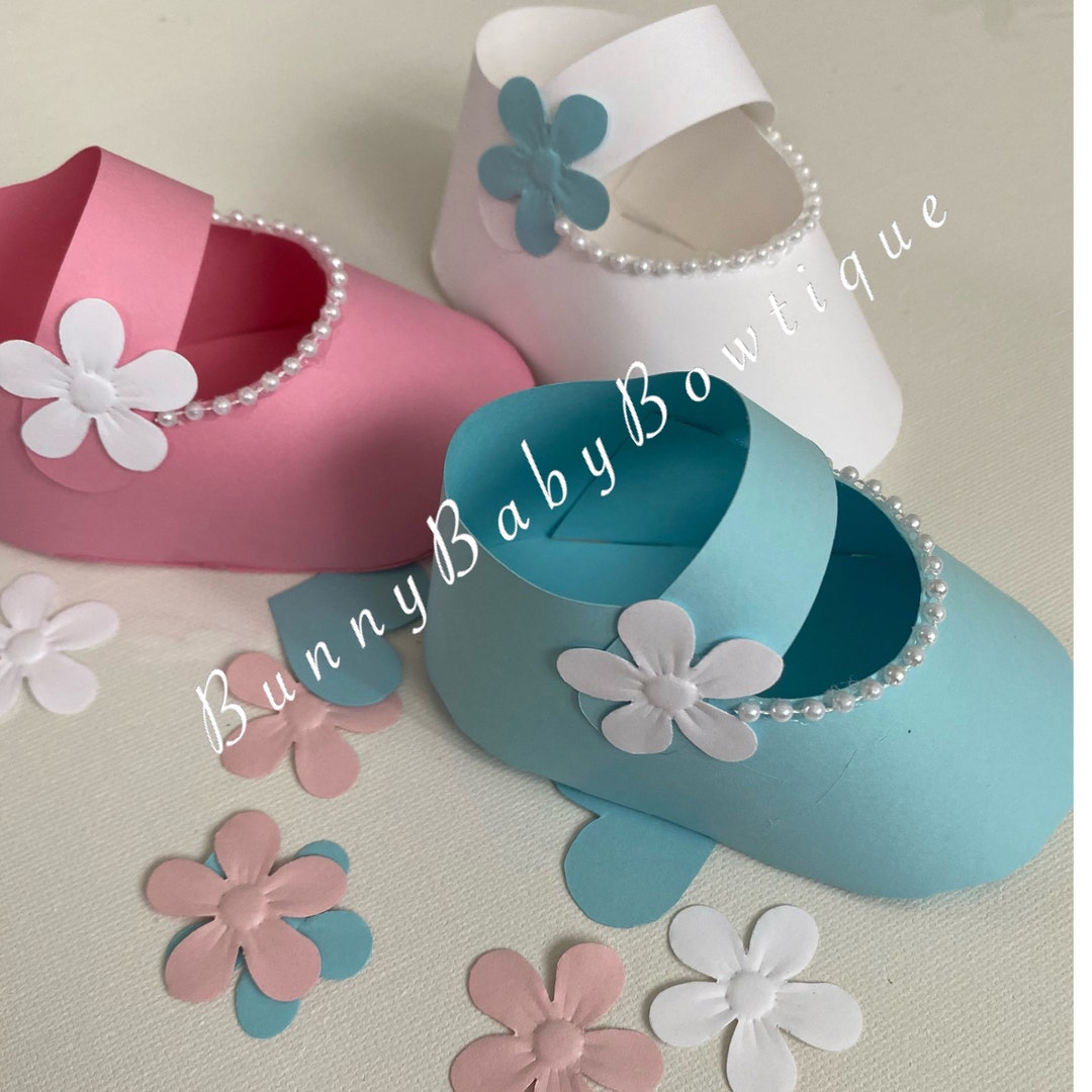 Set of 10 Cardstock Shoe Favors. It's a Girl / It's a Boy Baby Favor ...