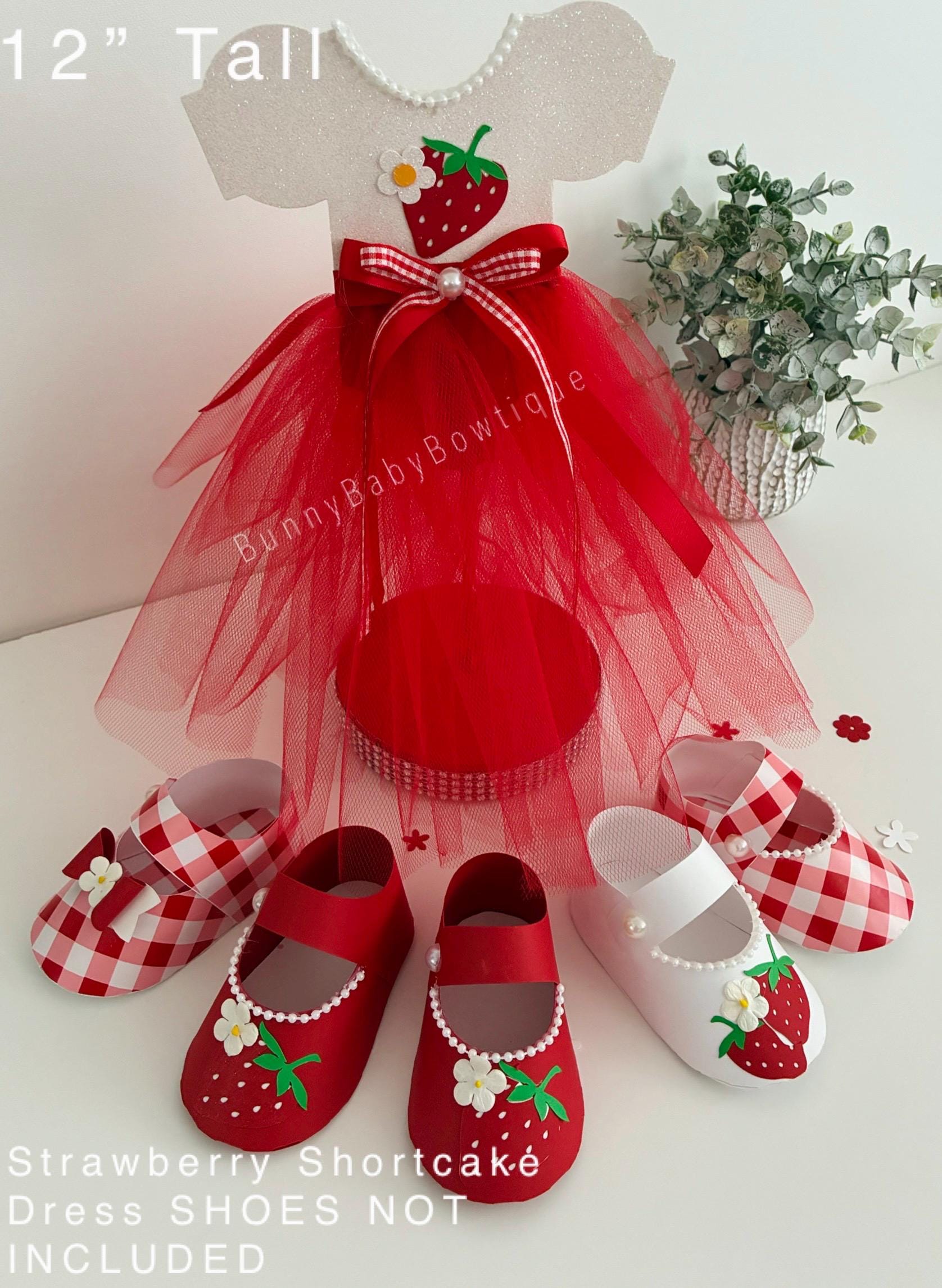 Strawberry Theme Cardstock Dress Centerpiece – Tulle, Bows, Pearls ...