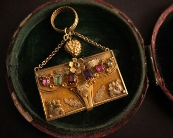 Antique animal jewellery store