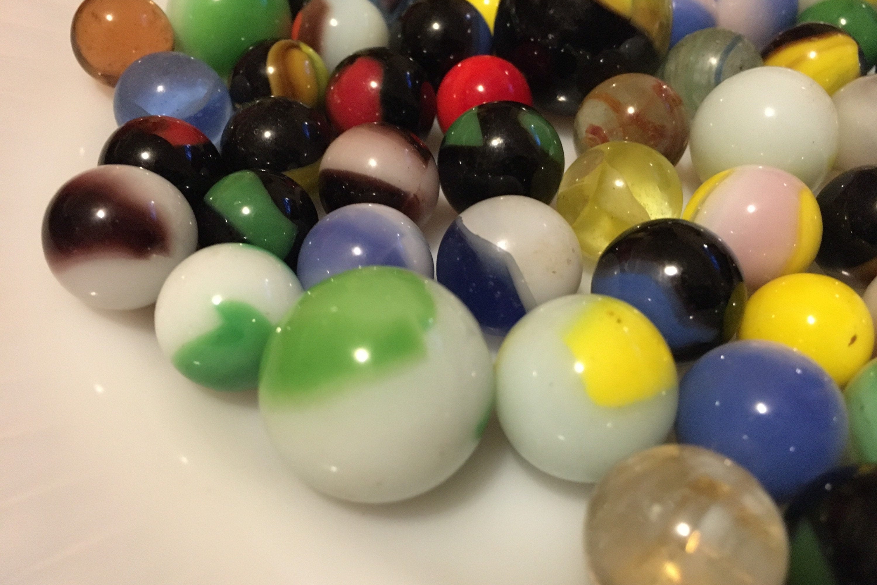 Huge Lot Marbles 480 Estate Finds Over Five Lbs. Shooters Cat Eyes Akro ...