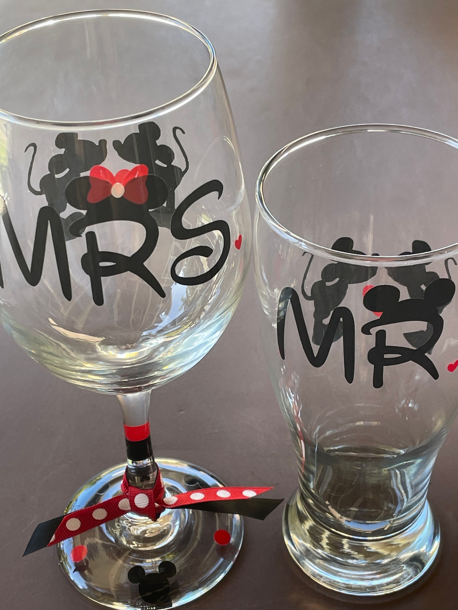 Mr. & Mrs. Disney Set Glassware, Disney Wedding, Engagement ...