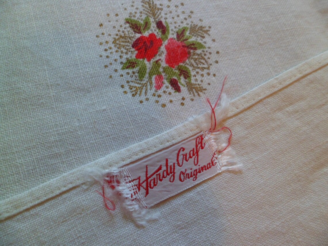 Vintage Hardy Craft Original Linen Tablecloth Tiny Red Pink - Etsy