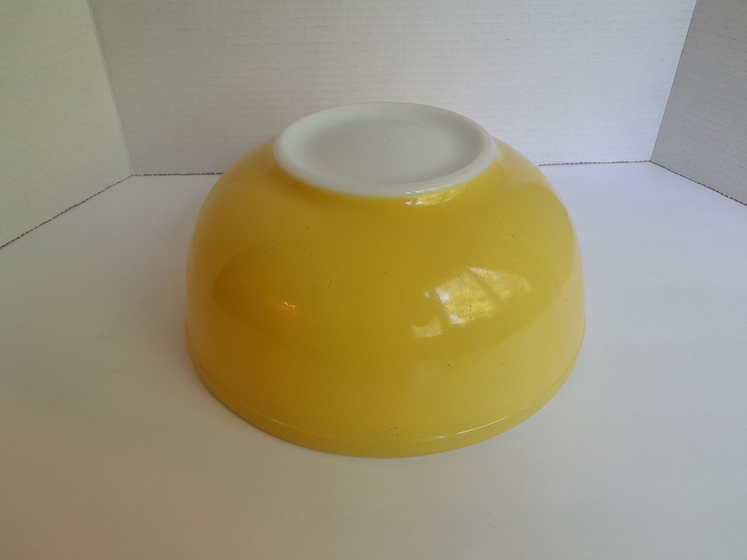 Vintage 1940s Pyrex Primary Yellow Mixing Bowl Unnumbered 4-quart - Etsy