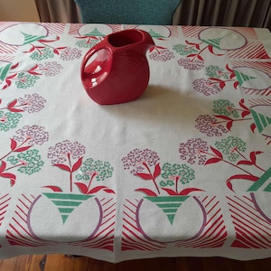 Vintage 1930s Linen Tablecloth Red Green Stylized Flowers Geraniums - Etsy