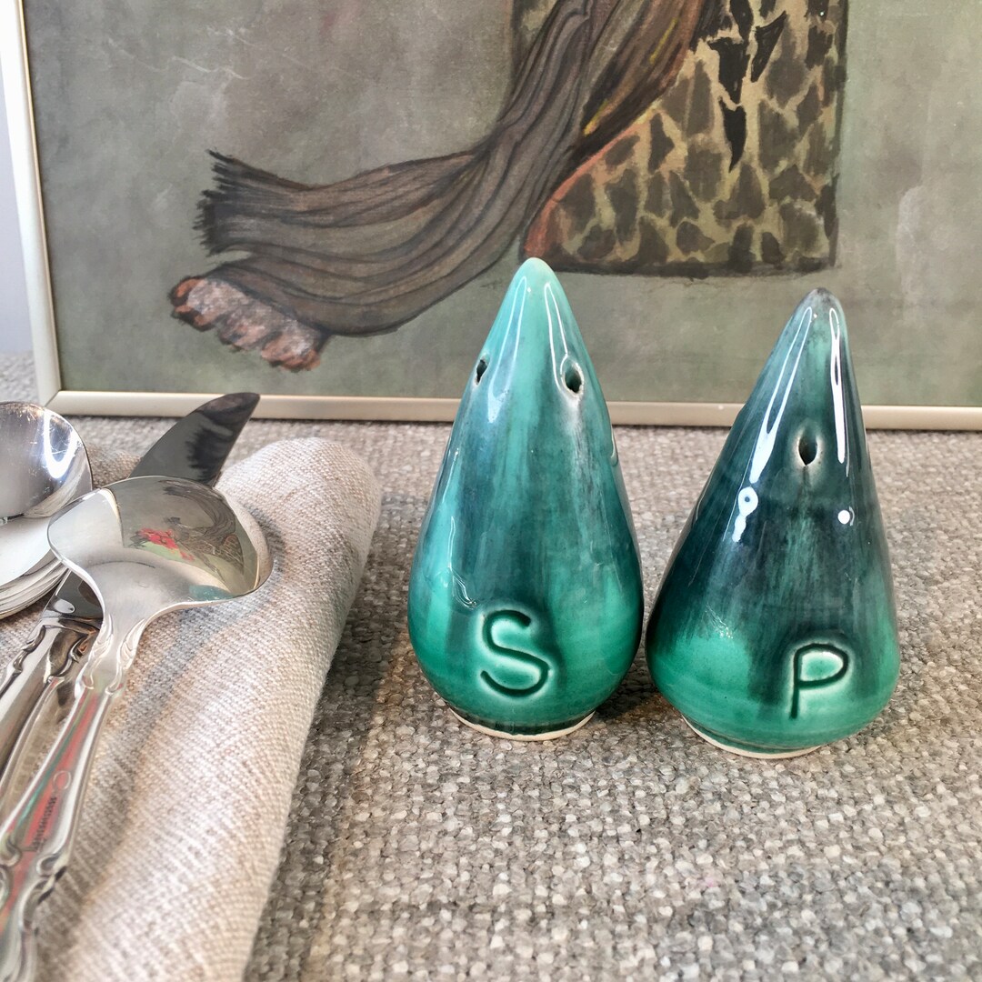 INEKE CANADA Cone Shaped Salt and Pepper Shakers, Blue Green Salt and ...